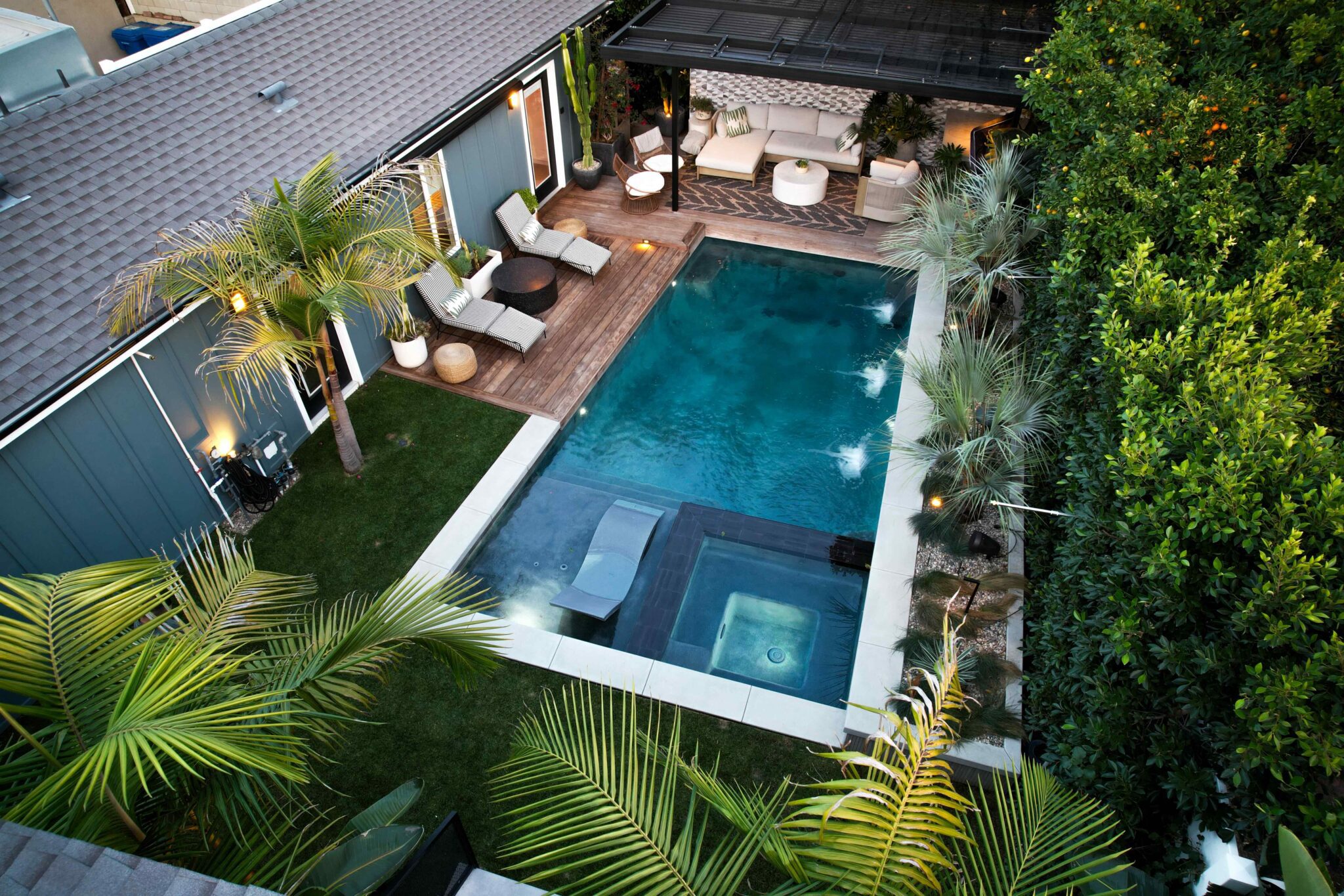 Home - Luxury Swimming Pool - Intex Design and Construction